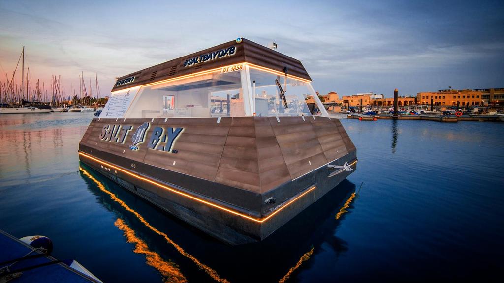 NOUVEAUTÉ, après les food-trucks, voici le food-boat!