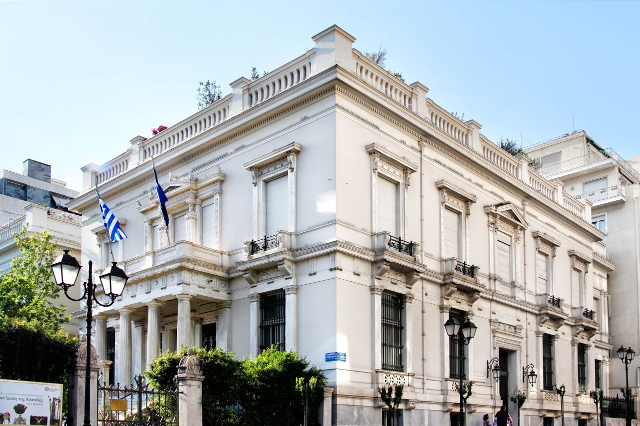 Le Musée Benaki, lance une vente aux enchères d'oeuvres d'art