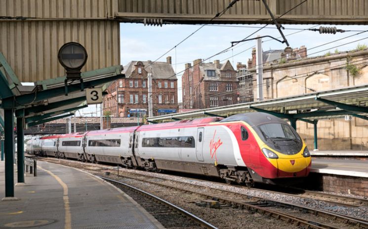 Train Londres - Edimbourg : bientôt une réduction significative du ...