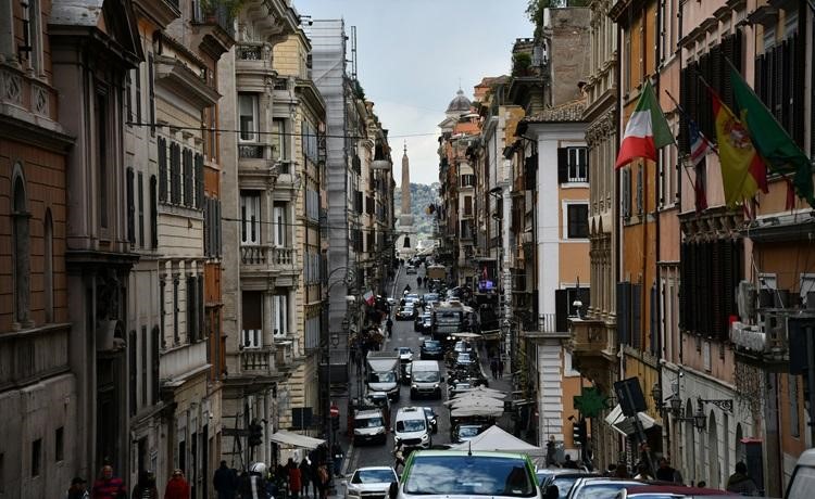 Les habitants de Rome perdent 107 heures de leur temps en voiture