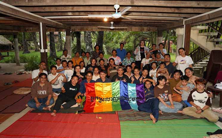 Rainbow Community Kampuchea lutte pour les droits des LGBT+
