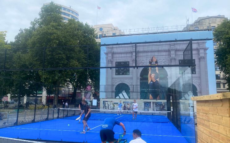 Un pop-up spécial padel au centre de Londres