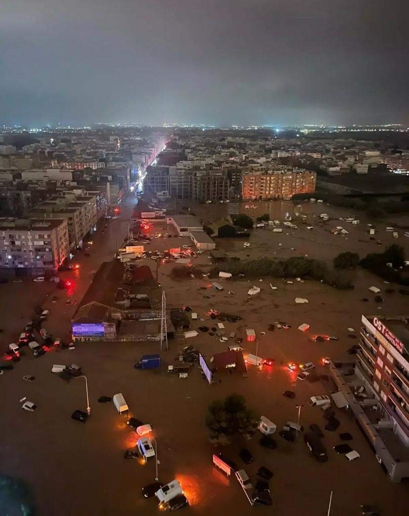 Valencia face à la tempête du siècle : au moins 62 morts et des secours ...