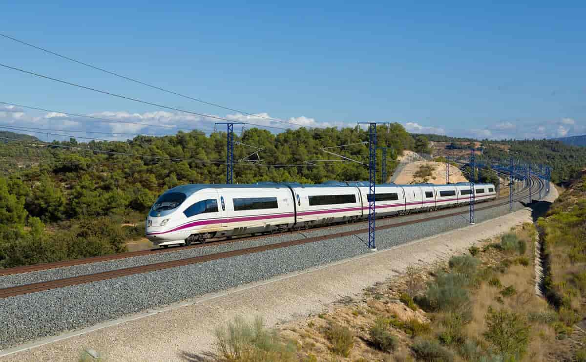 Spain Rail Pass : le sésame des touristes étrangers pour découvrir l ...