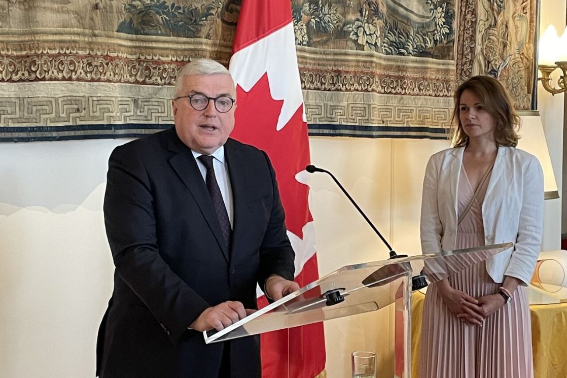 Marie Lapierre honorée de l’Ordre national du Mérite à l’ambassade de ...