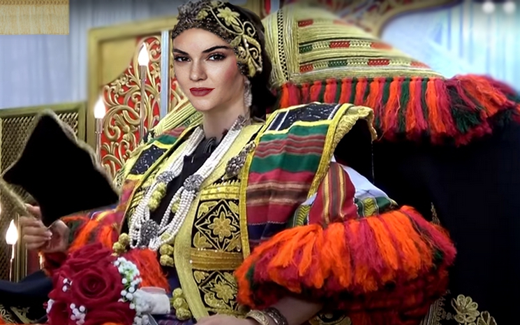 La jebba tunisienne et le costume traditionnel de Mahdia au patrimoine ...