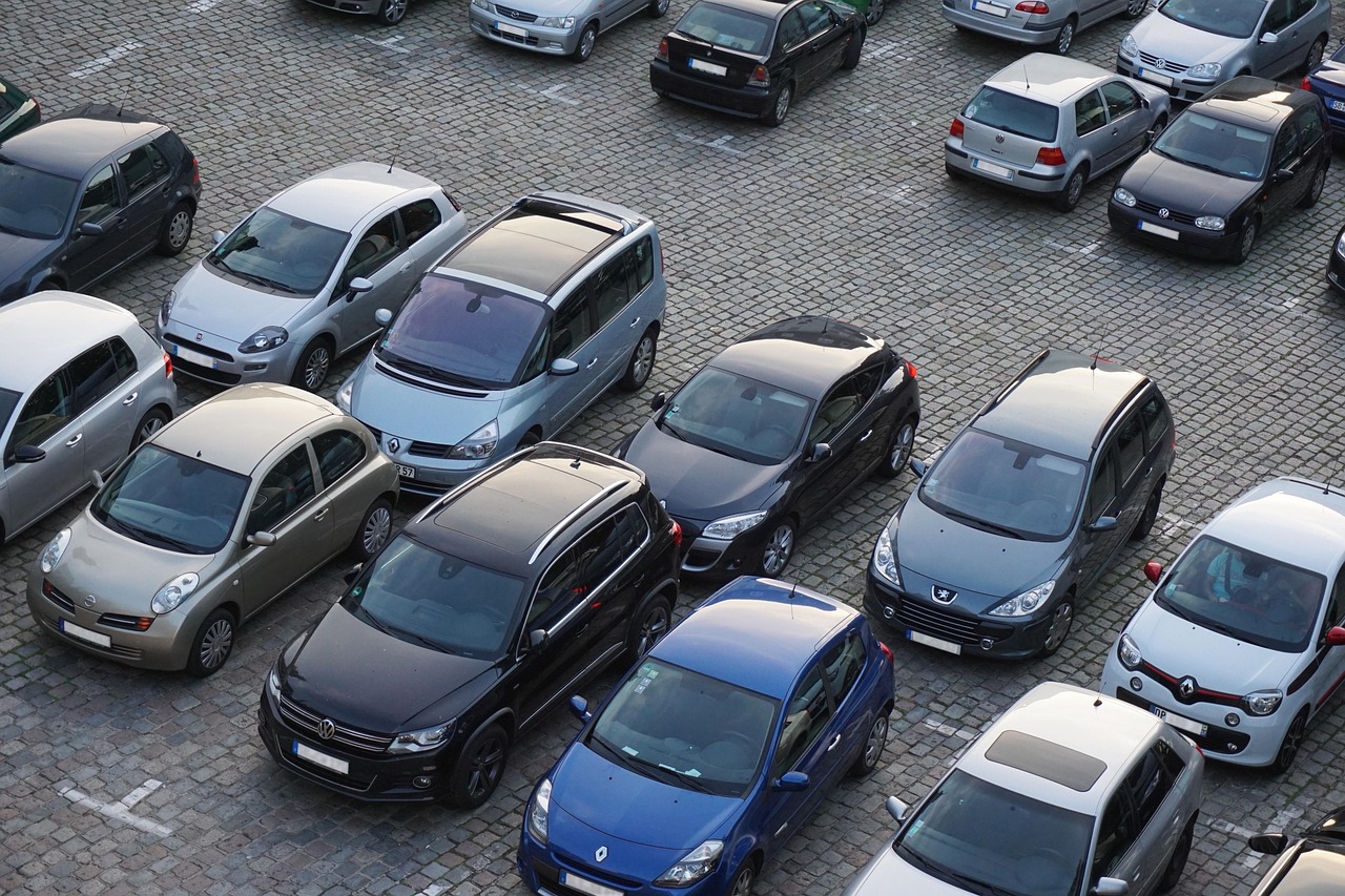 Les astuces pour réserver un parking et gagner du temps avant de partir ...