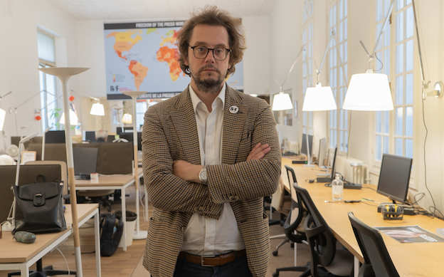 « Revenons à l’amour du journalisme » : l’appel de Thibaut Bruttin ...