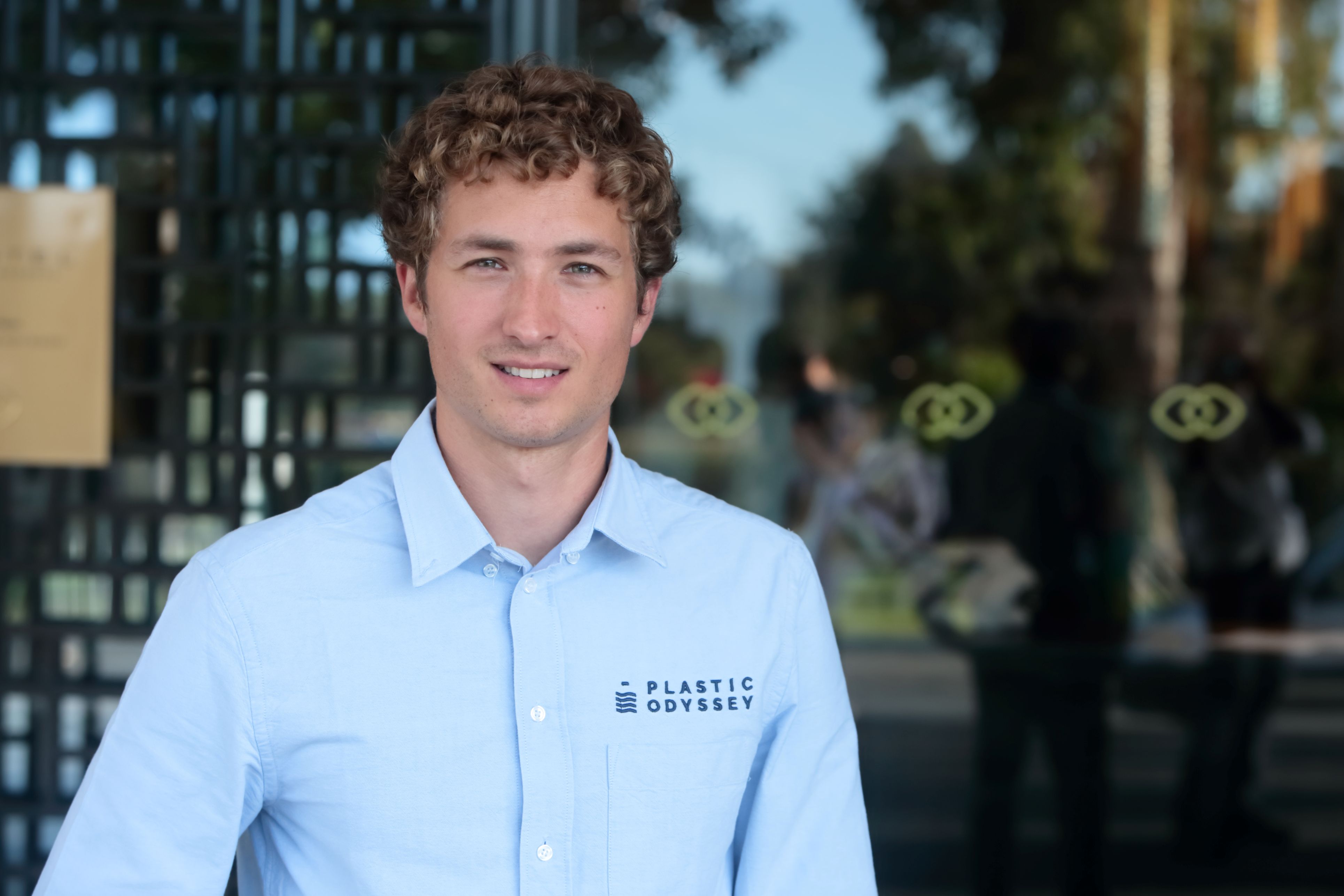 Avec Plastic Odyssey, Simon Bernard nettoie les océans, contre vents et ...