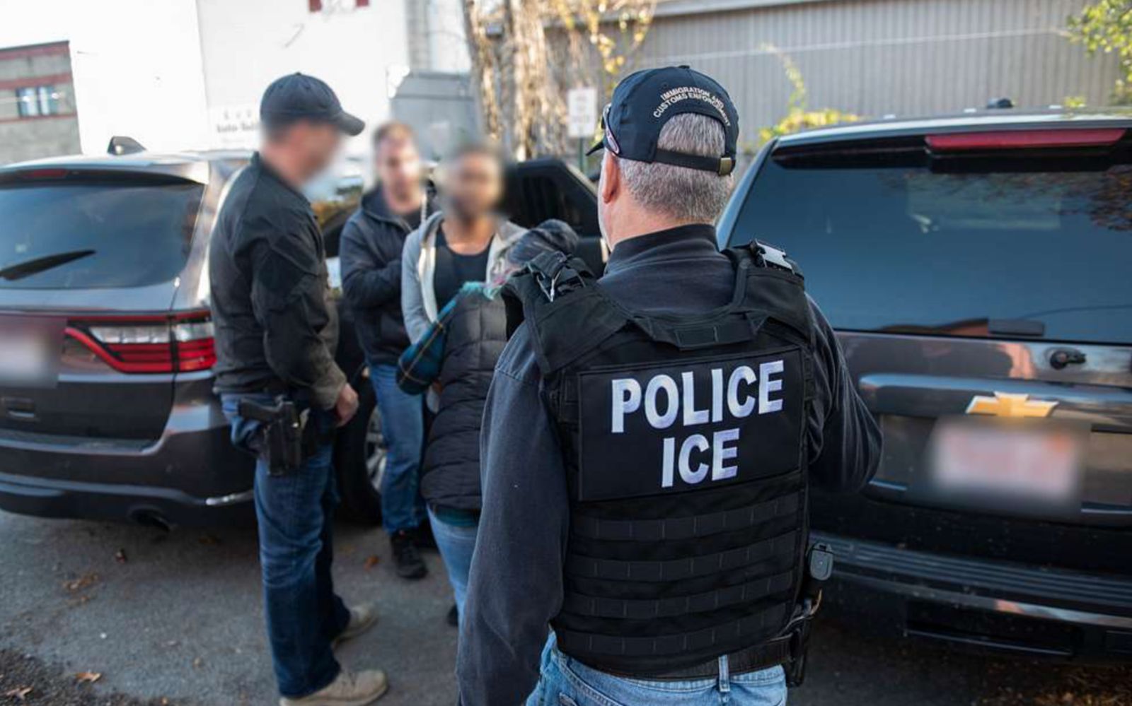 Qu’est-ce que l’ICE, la police anti-immigration au cœur de la polémique