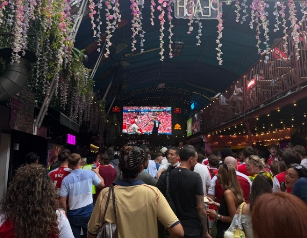 Arsenal-PSG : les supporters enflamment Londres lors de la finale