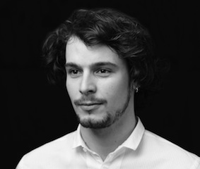 ANDREW GRAHAM - Un danseur qui ose faire le grand écart