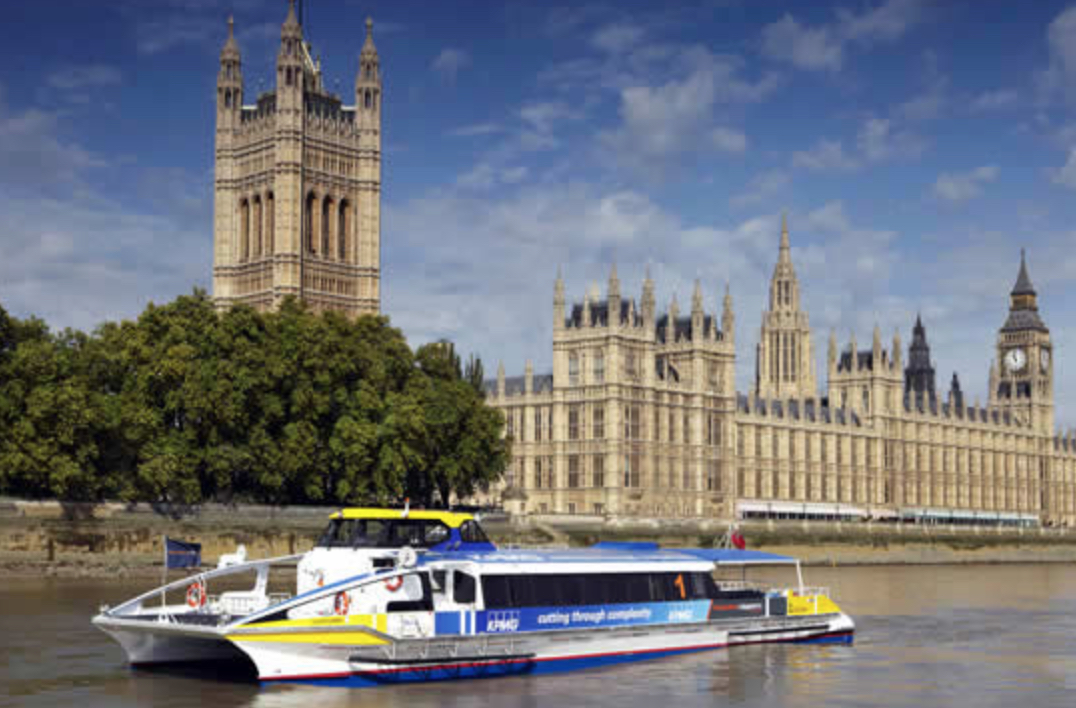 RIVER BUS - A Londres, oubliez le métro, prenez le bateau