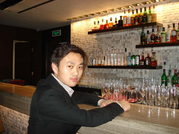 SEMAINE DU VIN - Jerry Liao, sommelier chinois à Shanghai