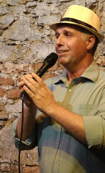 PORTRAIT DE CARIOCA - Michel Tasky, le chanteur de samba belge de Rio