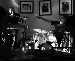 PORTRAIT - Phil & Ritchy : un souffle jazzy sur Phnom Penh!